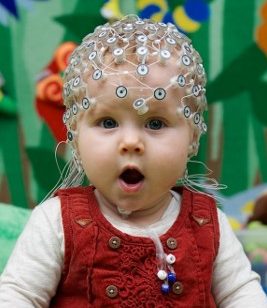 Szilvia Linnert held an EEG workshop at Lancaster Babylab ...